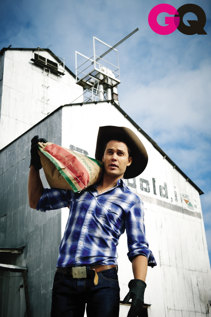 Picture of Taylor Kitsch