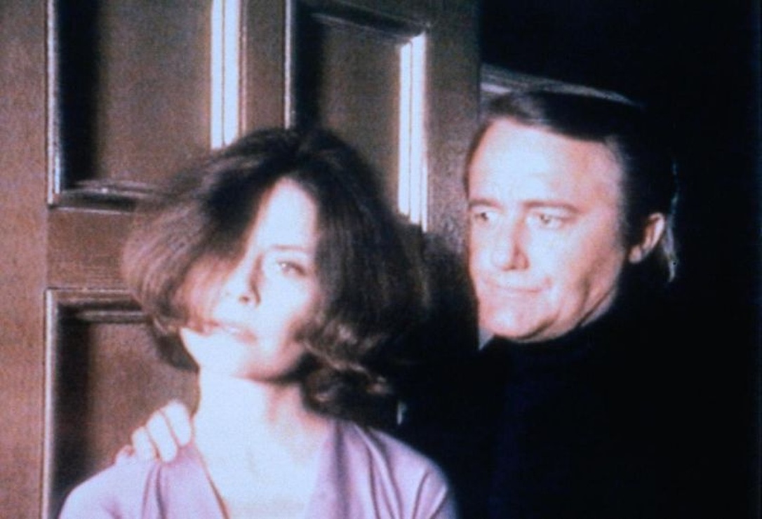 Columbo: Last Salute to the Commodore picture