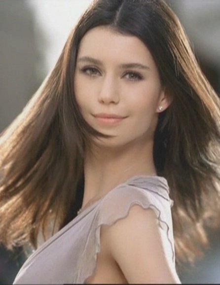 Picture of Beren Saat