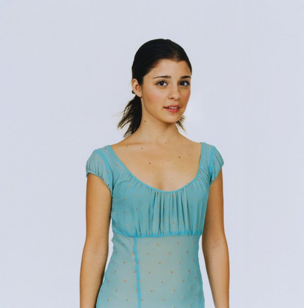 Picture of Shiri Appleby