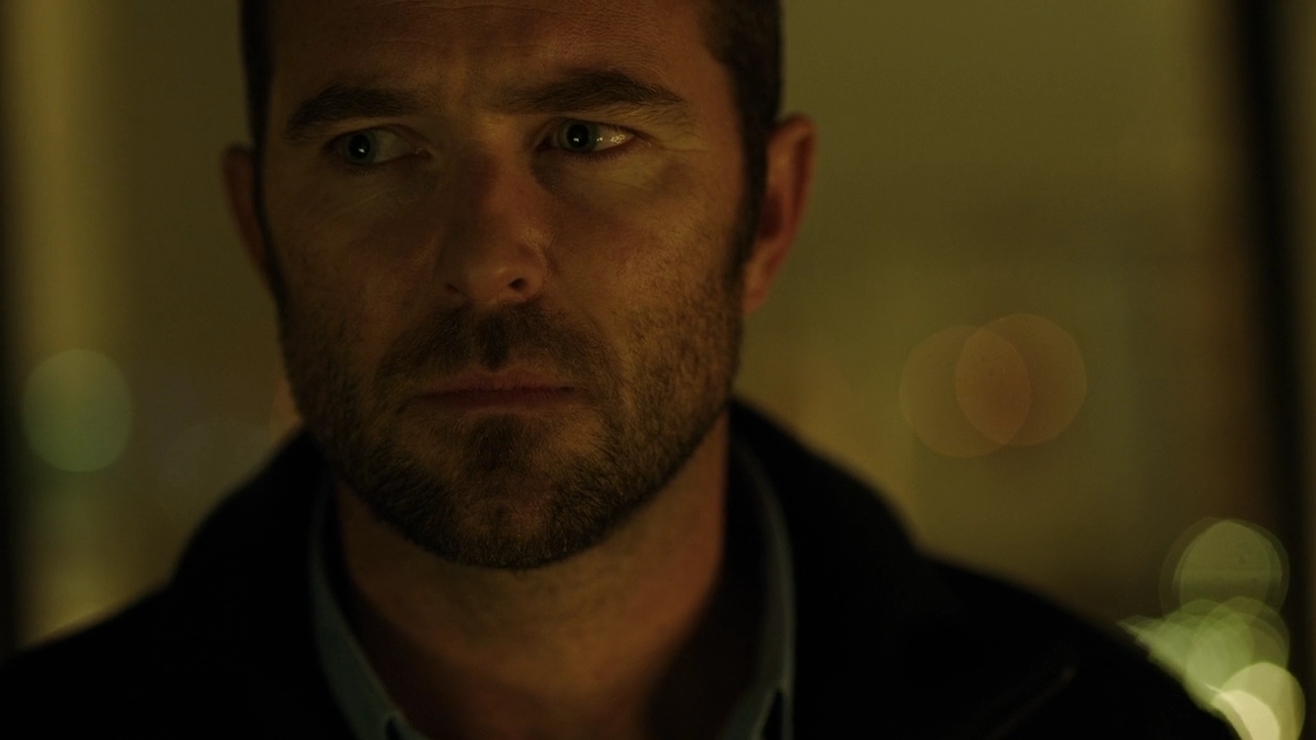 Picture of Sullivan Stapleton