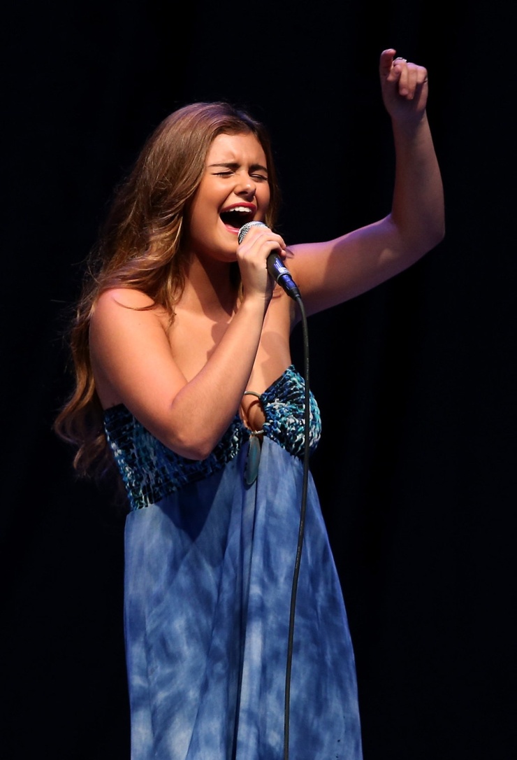 Picture of Jacquie Lee