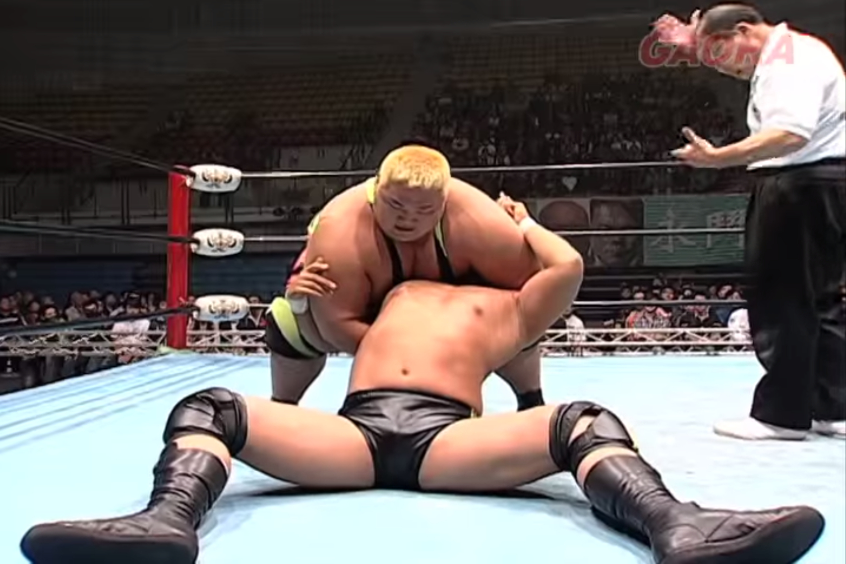 Picture of Suwama vs. Ryota Hama (AJPW, Pro Wrestling Love in Taiwan, 11/20/09)