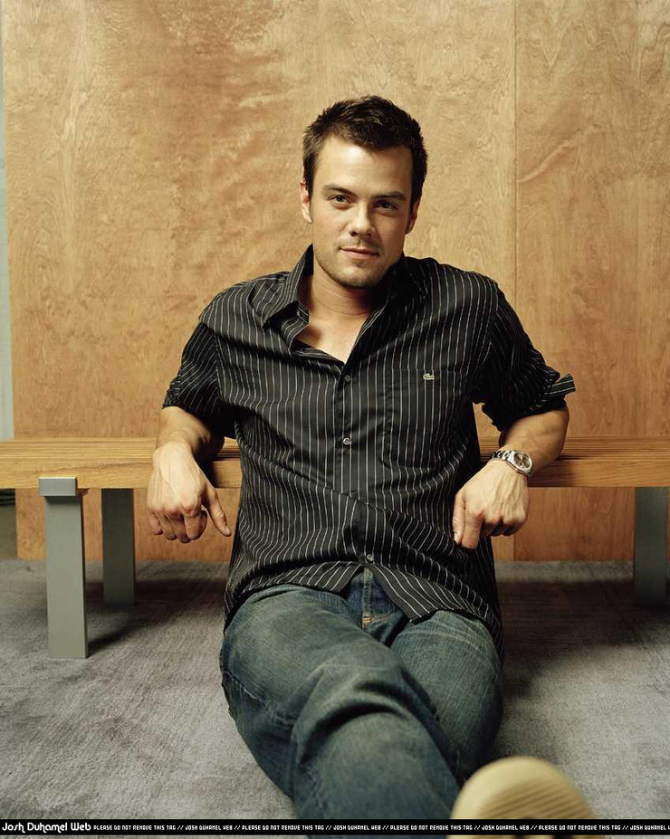 Josh Duhamel picture