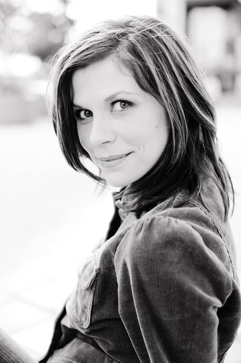 Picture of Carin Bondar