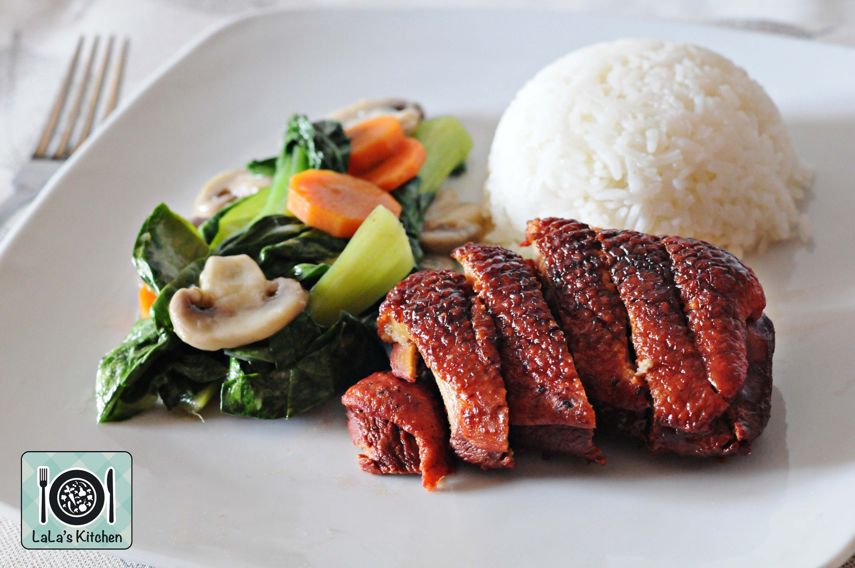 Picture of Crispy Peking Duck with Chinese Vegetables in White Sauce