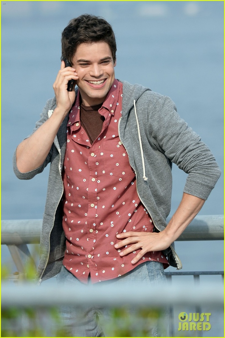 Picture of Jeremy Jordan