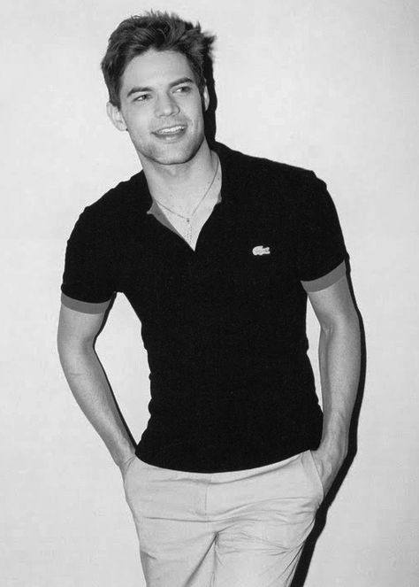 Jeremy Jordan image