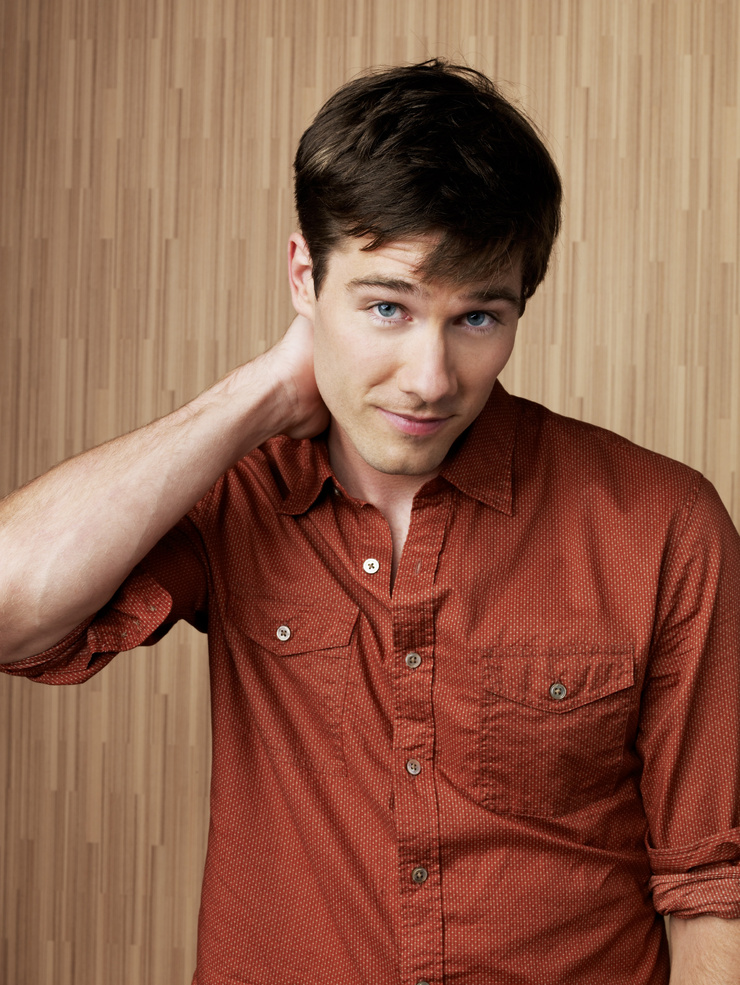 Picture of Luke MacFarlane
