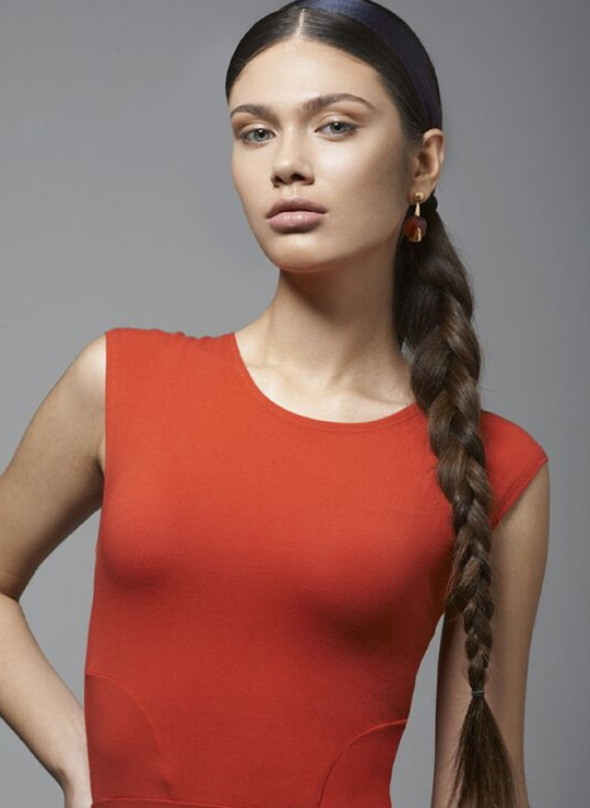 Vika Bronova image