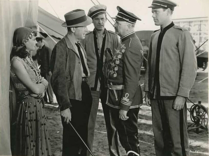 Picture of The Wagons Roll at Night (1941)