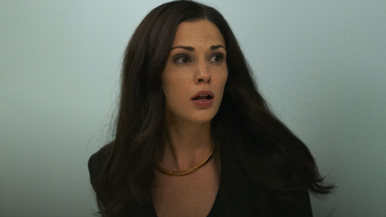 Picture of Laura Mennell