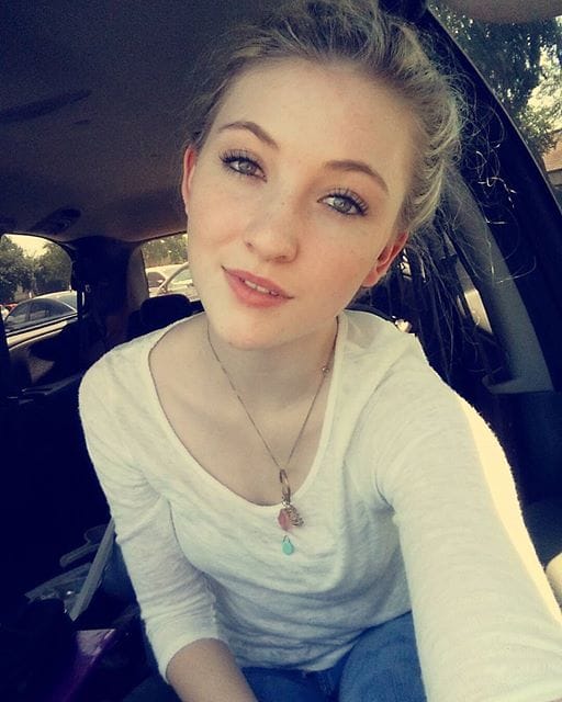 Lexie Grace Carlson Image