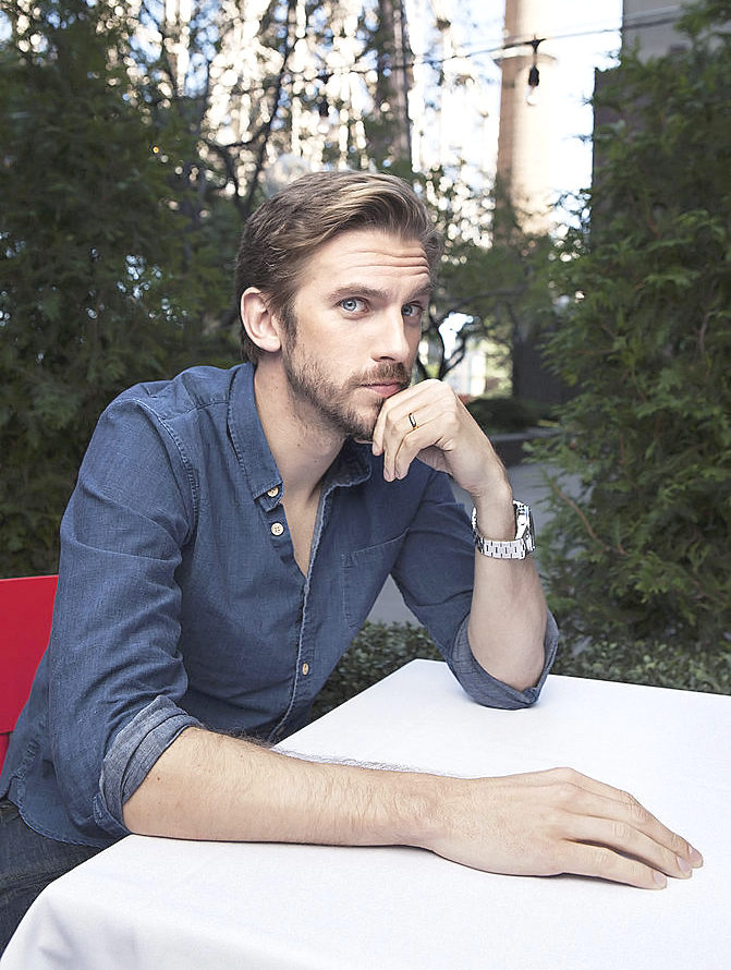 Picture of Dan Stevens