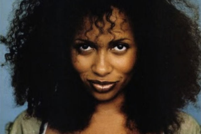 Picture of Lisa Nicole Carson