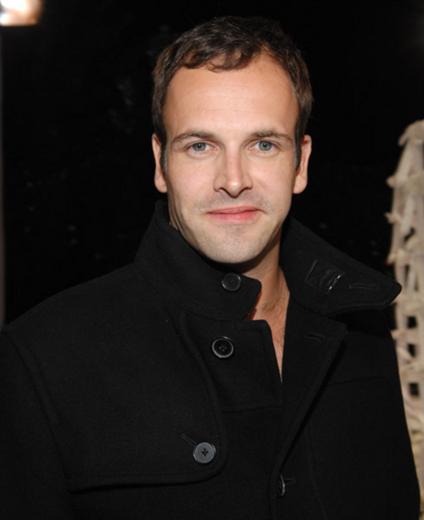 Picture of Jonny Lee Miller