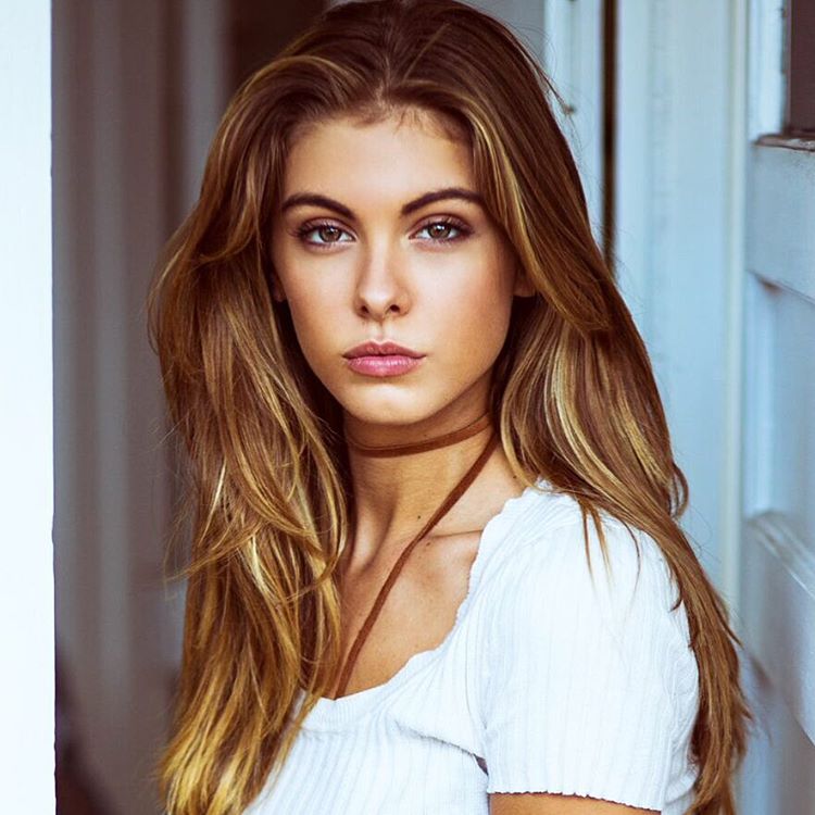 Picture of Carmella Rose