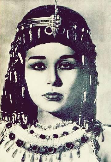 Picture of Lobna Abdel Aziz