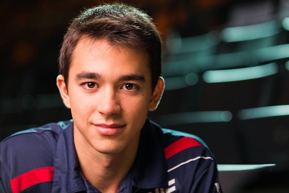 Picture of Hugo Calderano