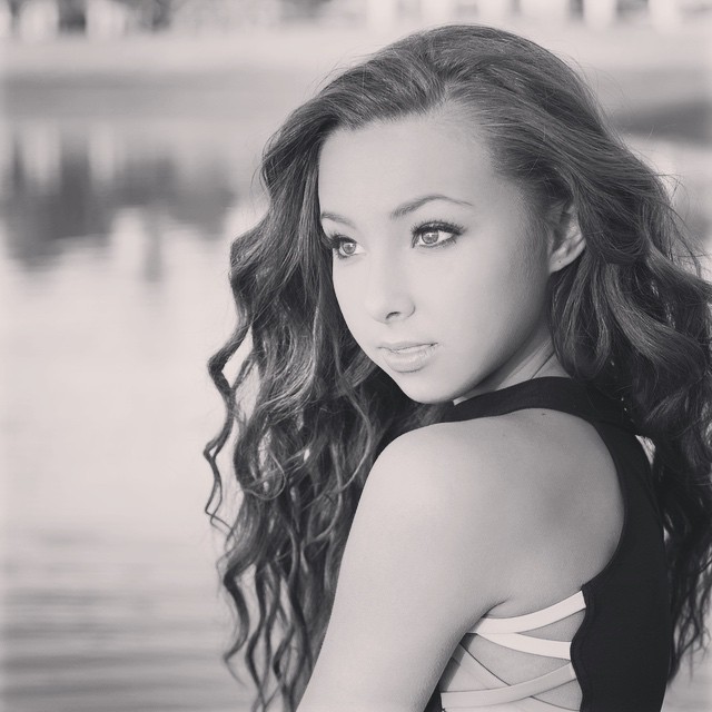 Sophia Lucia picture