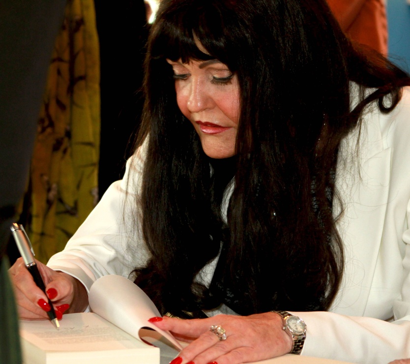 Picture of Hilary Devey