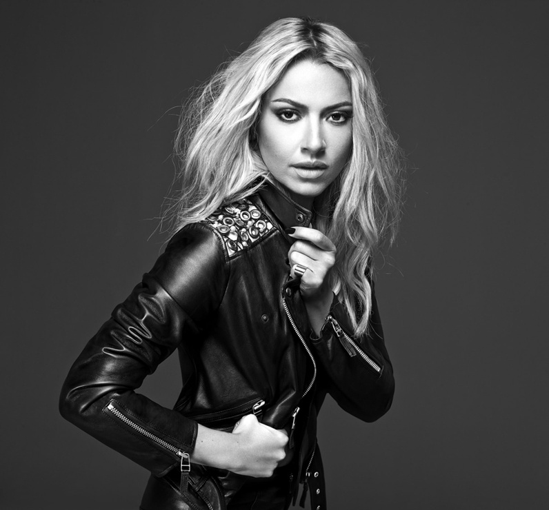 Picture of Hadise