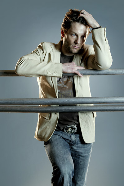 Jamie Bamber picture