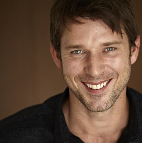 Wil Traval image