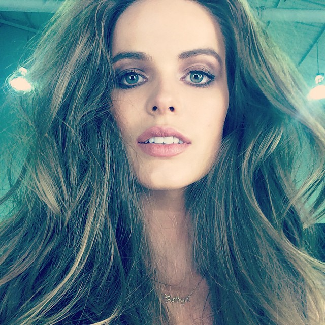 Picture of Robyn Lawley