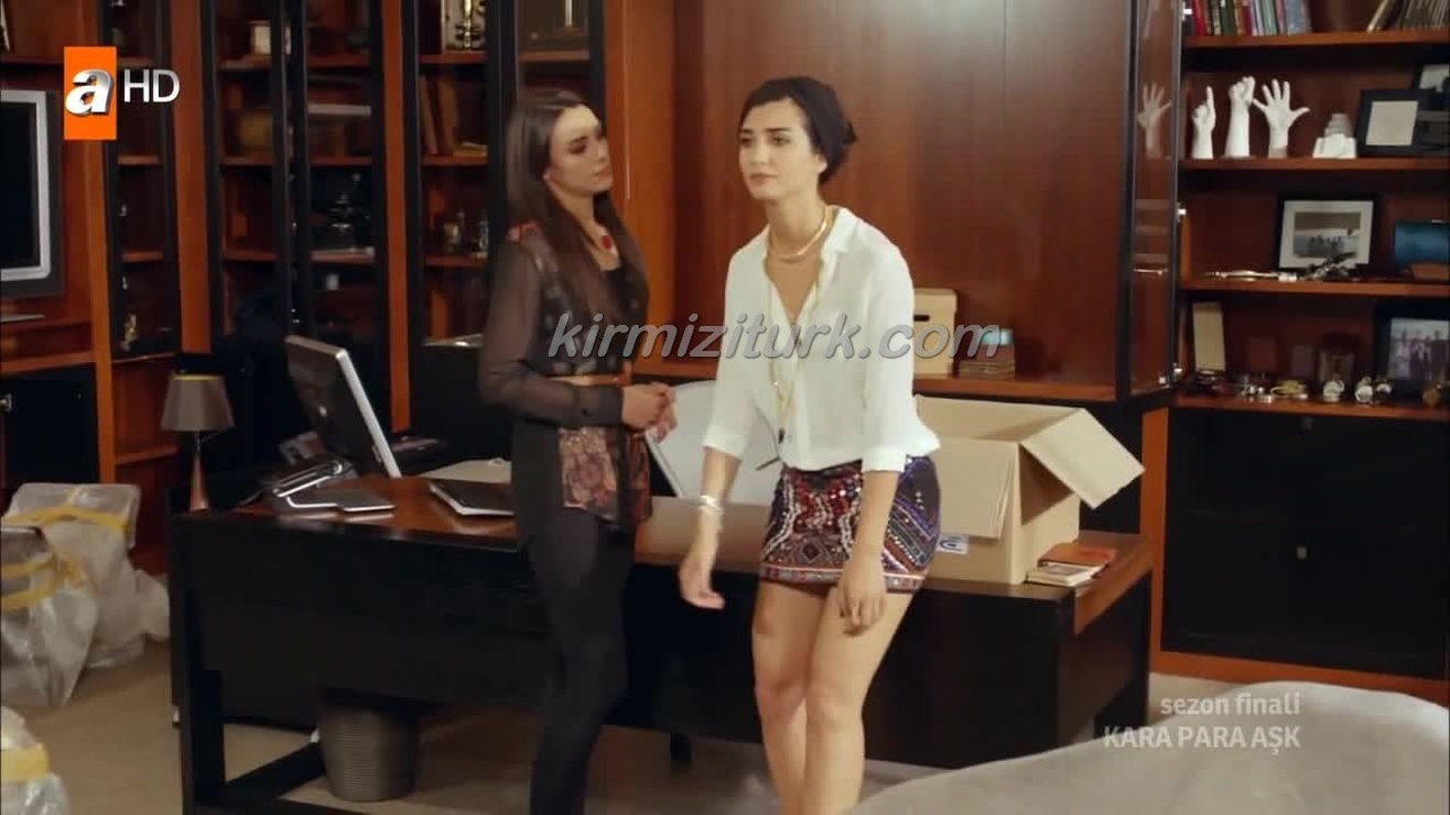 Tuba Büyüküstün picture