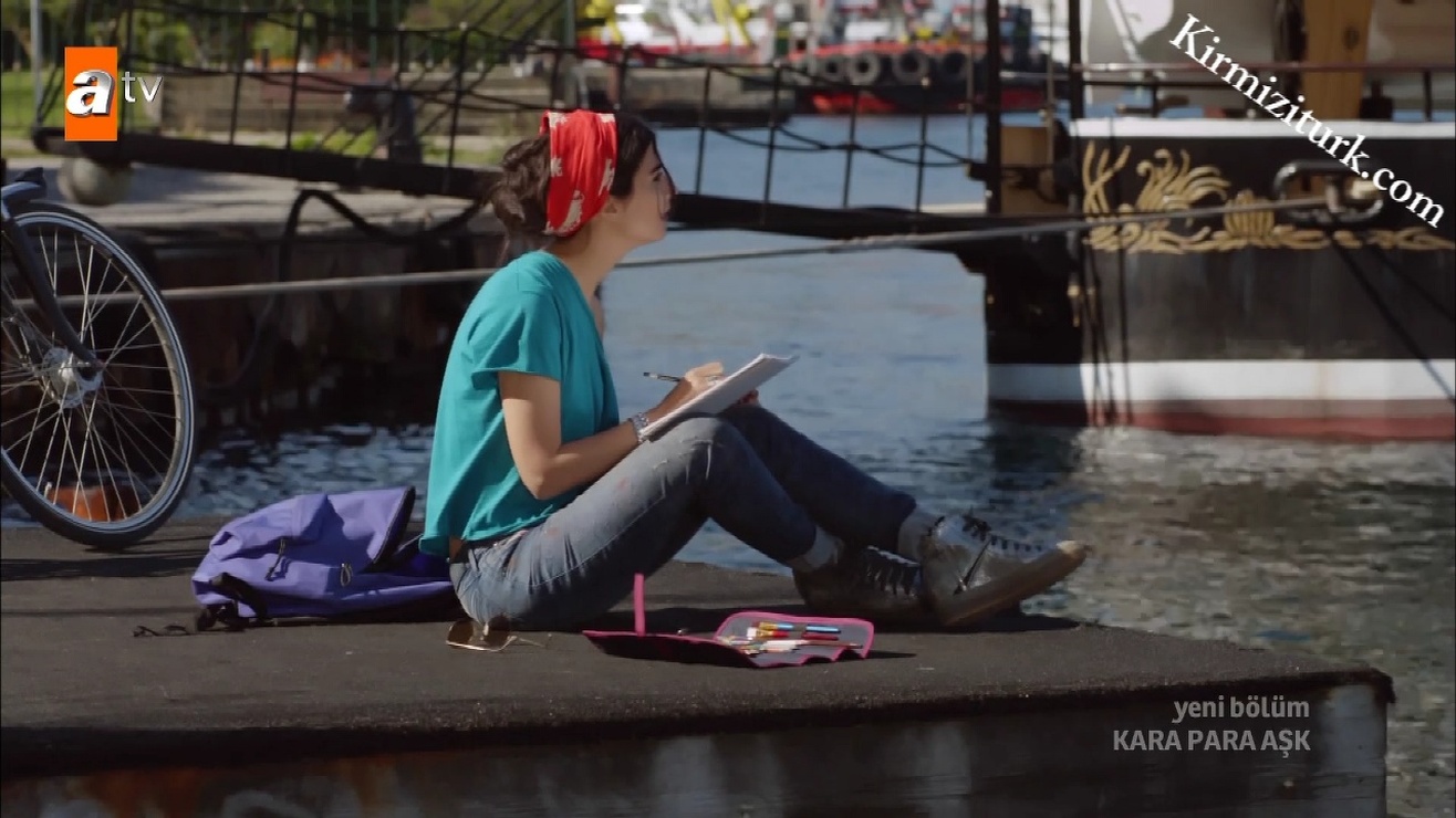 Tuba Büyüküstün picture