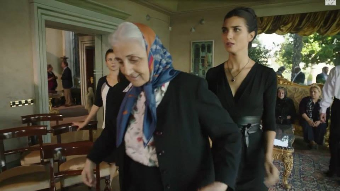 Tuba Büyüküstün image