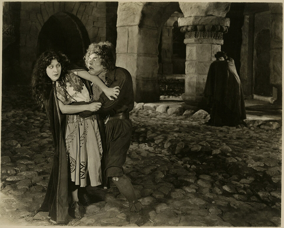 Patsy Ruth Miller, Lon Chaney