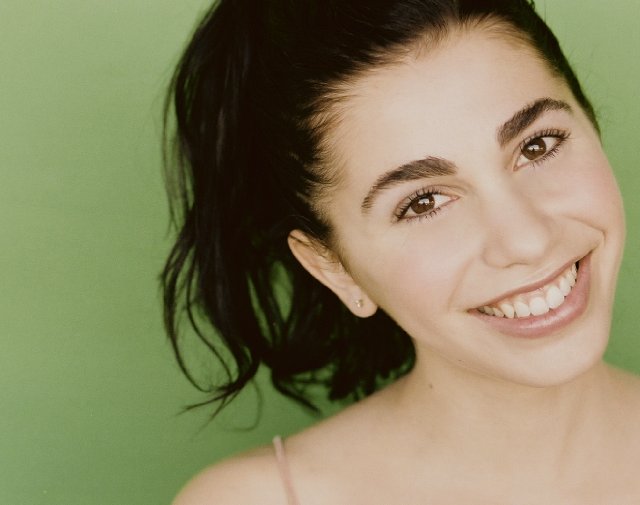 Picture of Lainey Lipson