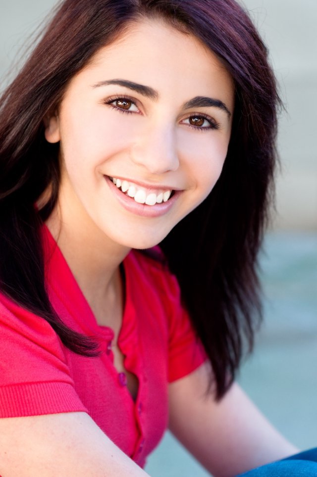 Lainey Lipson picture