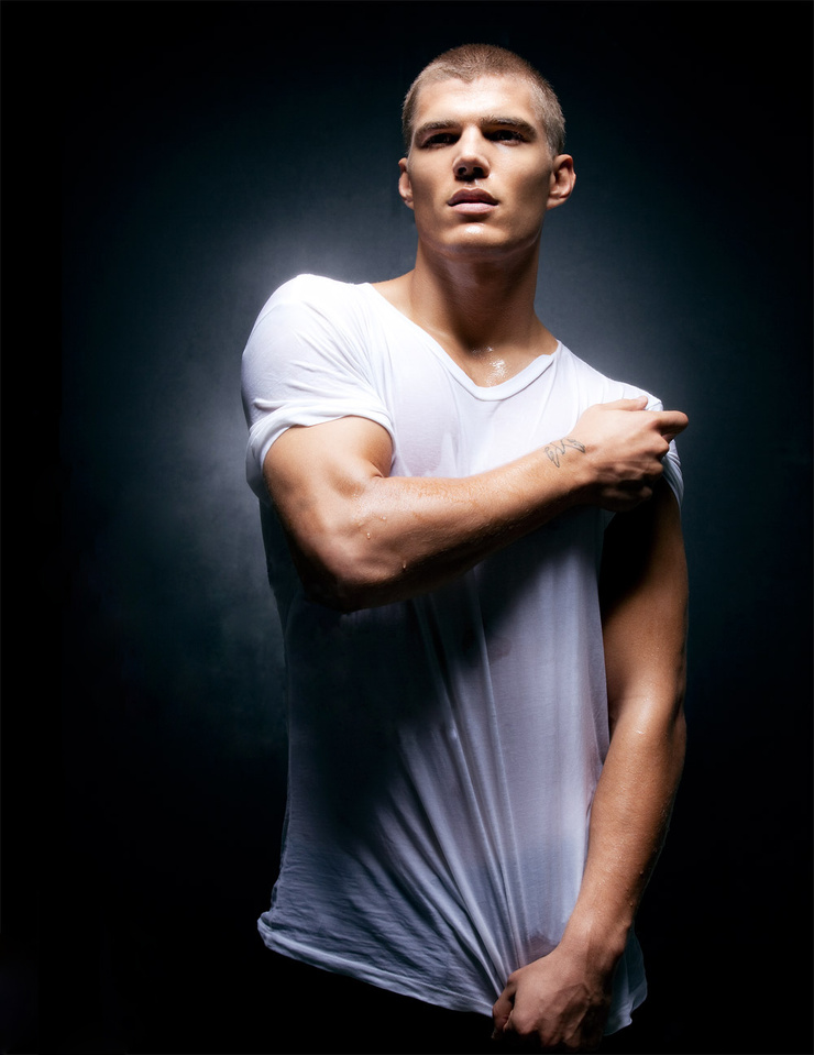 Picture of Chris Zylka