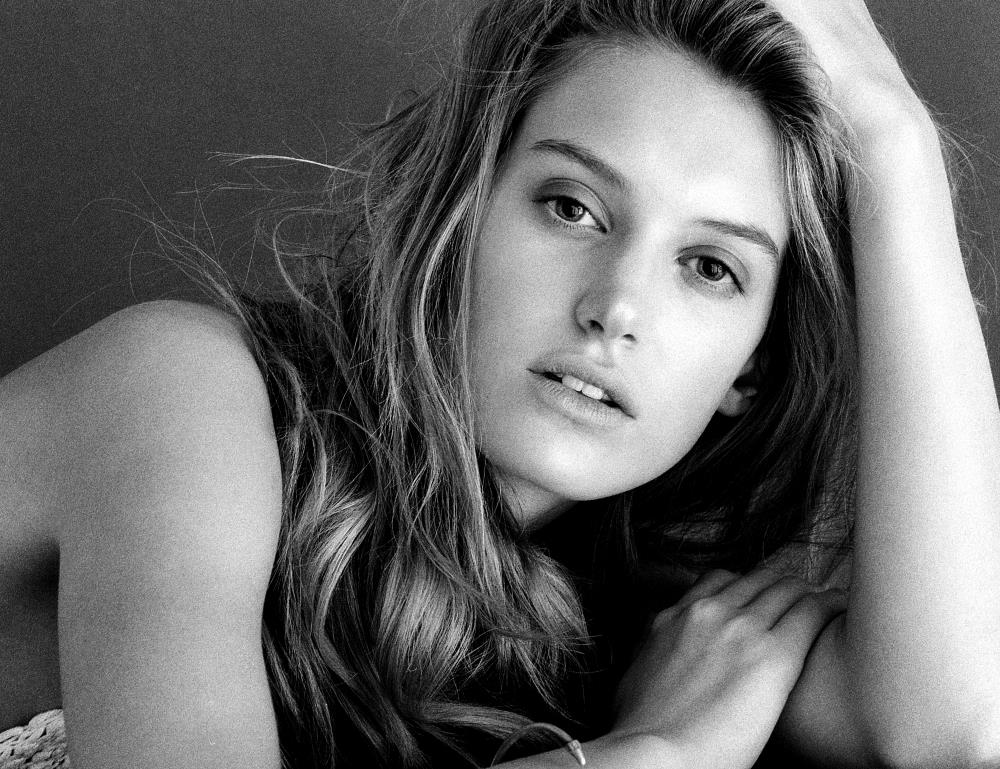 Caroline Lowe picture