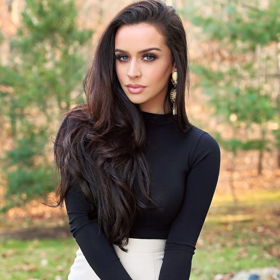 Carli Bybel picture