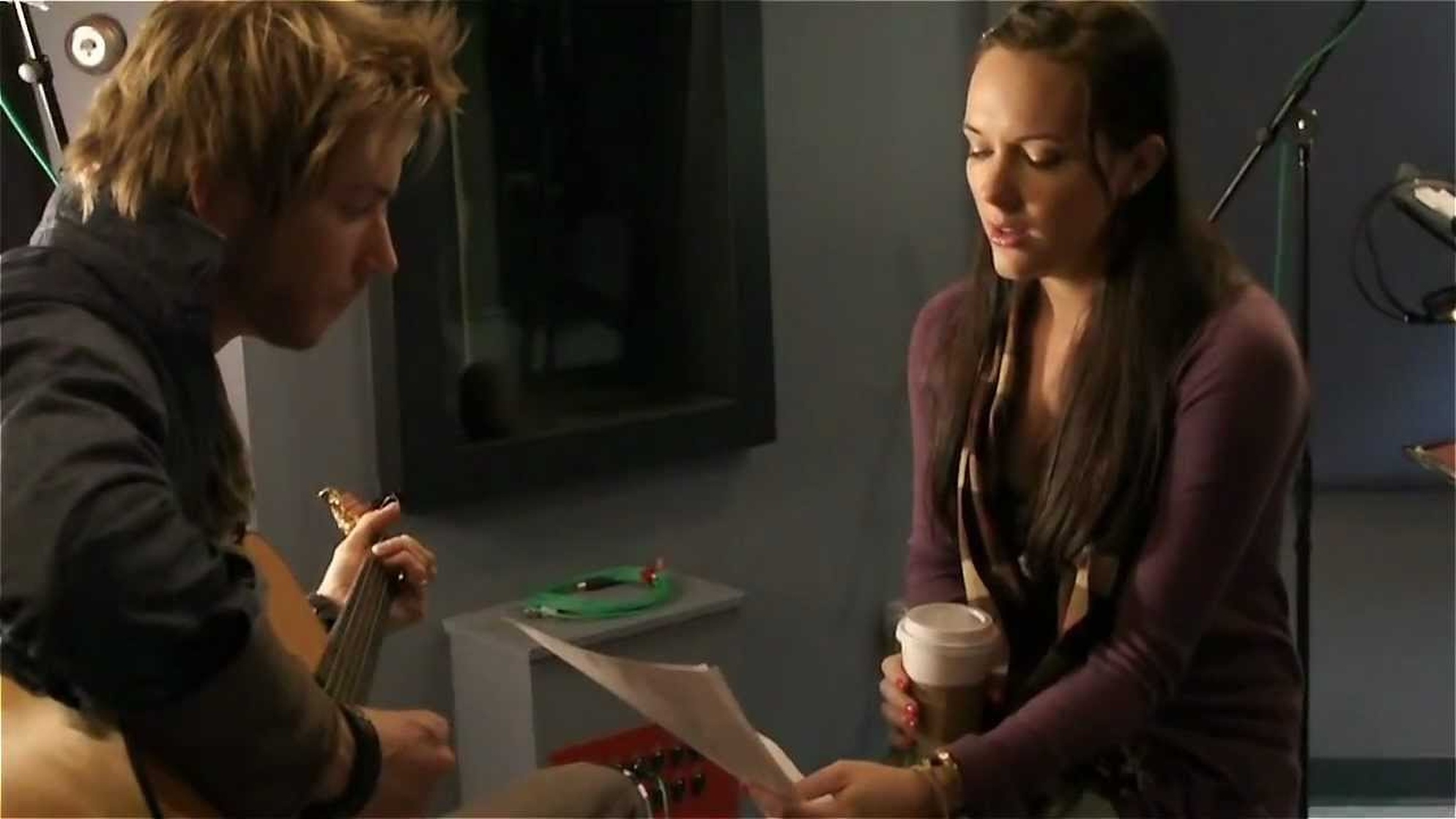 Courtnee Draper image