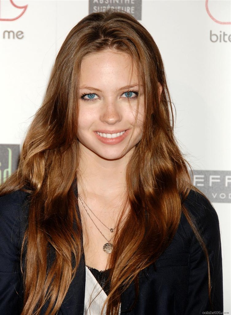 Picture Of Daveigh Chase