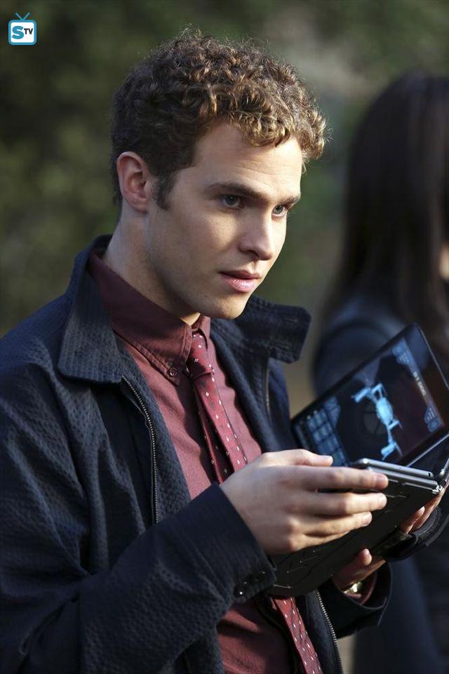 Picture of Iain De Caestecker