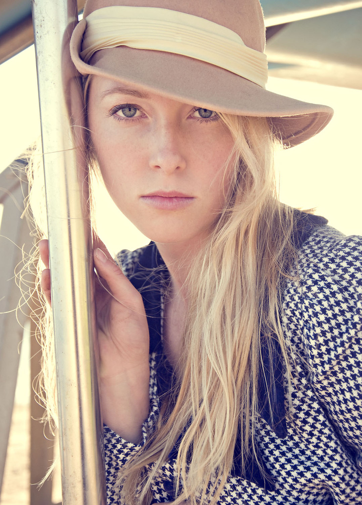 India Oxenberg