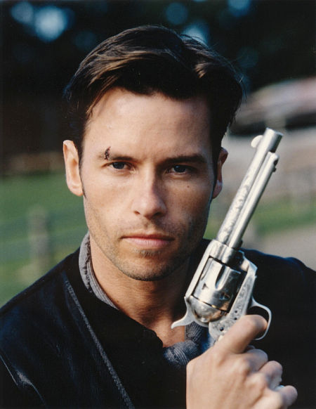 Picture of Guy Pearce