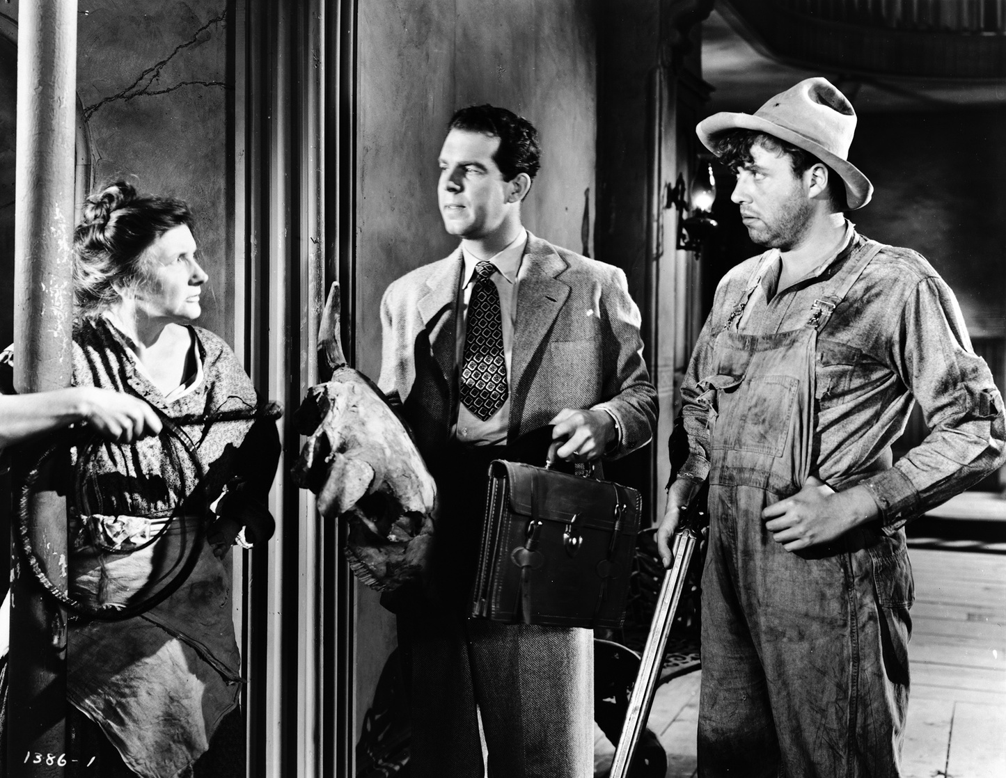 Marjorie Main, Fred MacMurray, Peter Whitney
