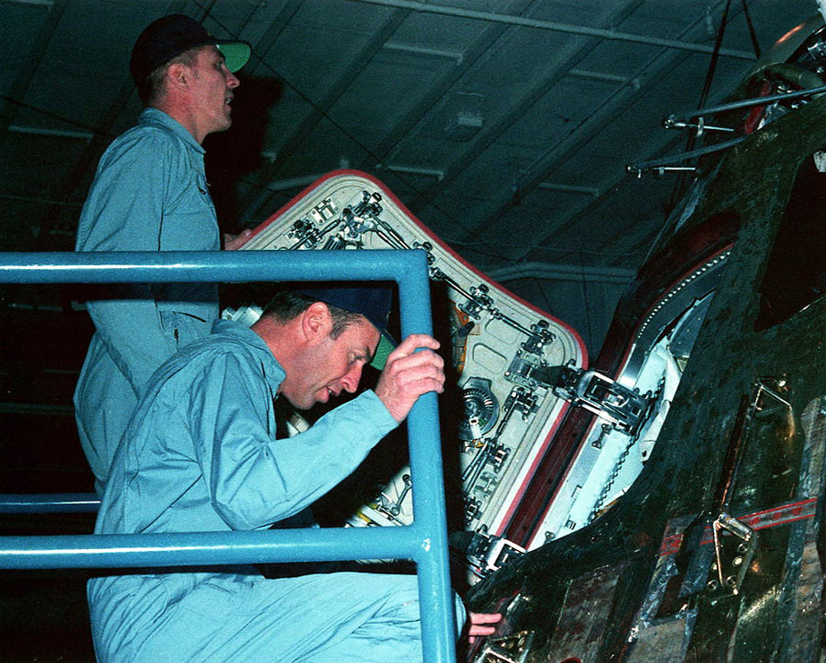 Jack Swigert, Jim Lovell