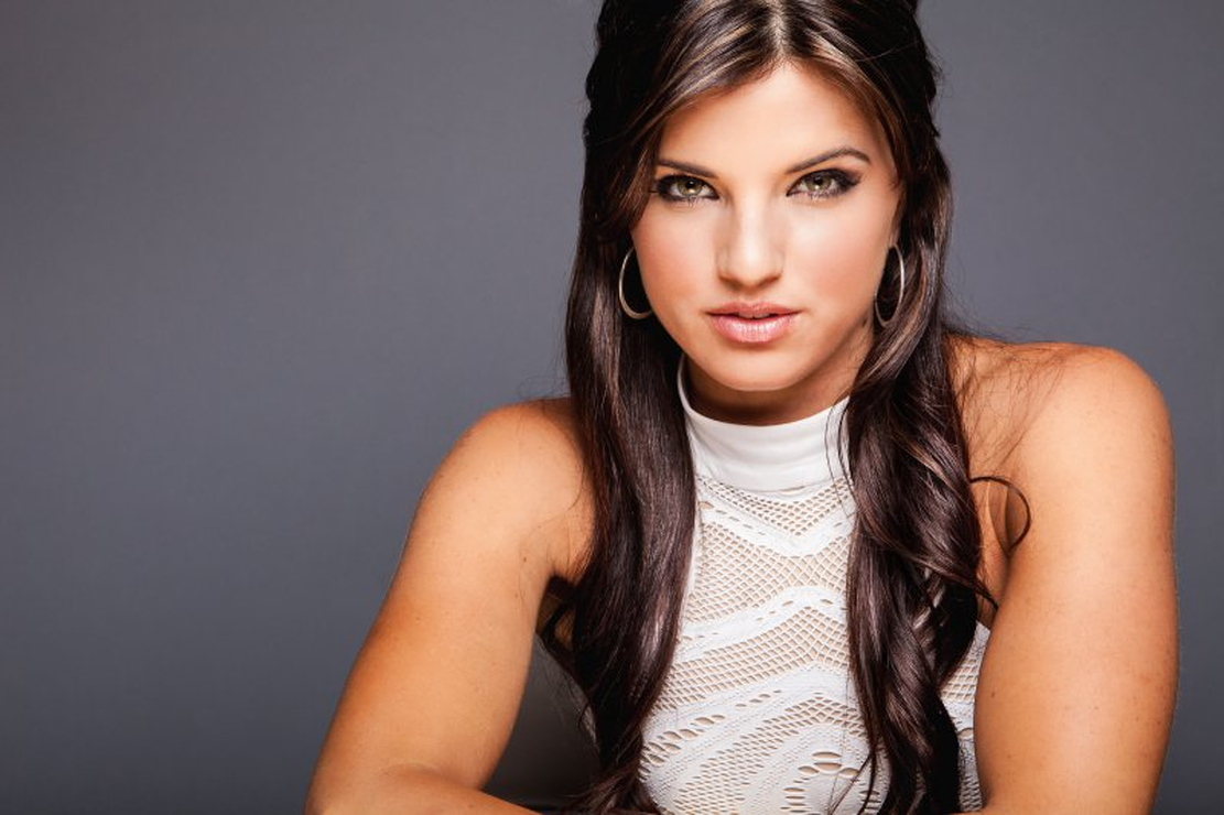 Picture of Rachele Brooke Smith