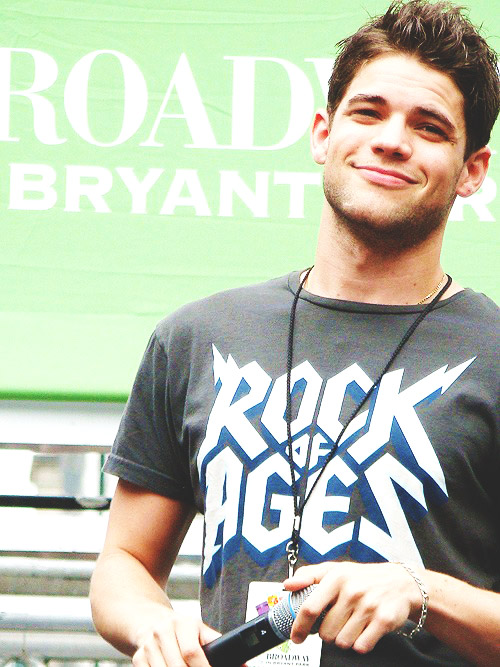 Jeremy Jordan image