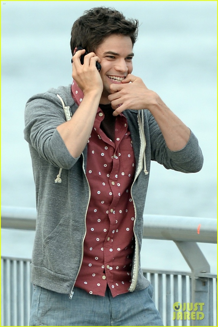 Jeremy Jordan picture