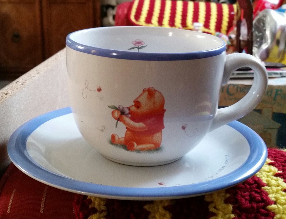Picture of Winnie The Pooh Tea Set (2 Piece)
