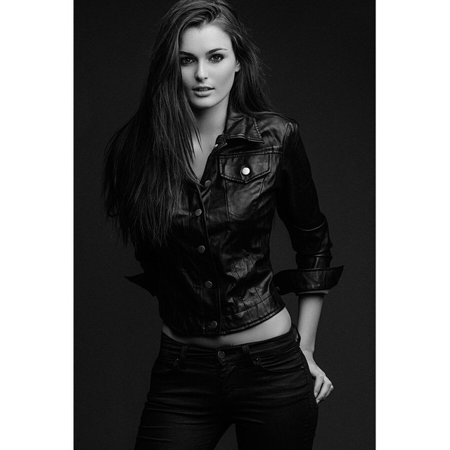 Picture of Khloe Elkins